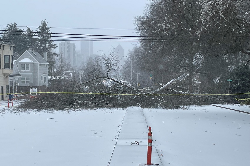Winter Storms in Bend, Oregon: Snow and Cold Leave Residents Struggling ...